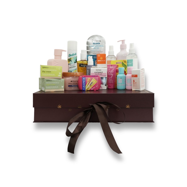 Spinneys Festive Beauty Box - Spinneys United Arab Emirates