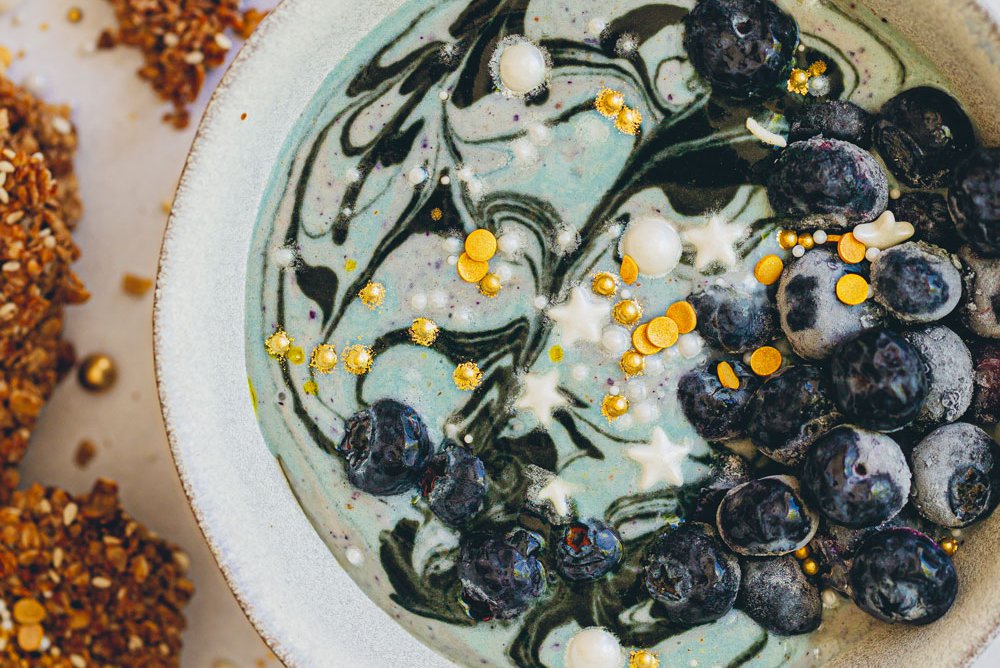 Galaxy smoothie bowls with cinnamon sesame granola recipe - Spinneys UAE
