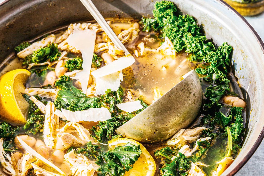 Lemony bean, chicken and pesto broth recipe - Spinneys United Arab Emirates