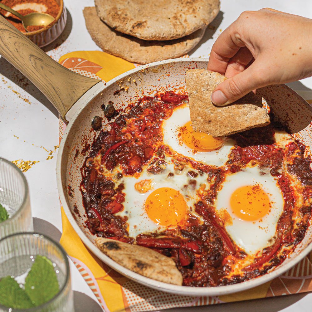 Moroccan pepper-poached eggs recipe - Spinneys UAE