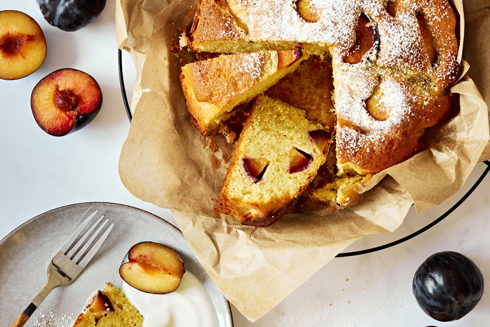 French plum yoghurt cake recipe - Spinneys الإمارات العربية المتحدة
