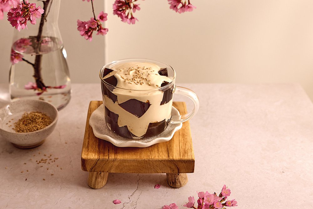 Sesame jelly coffee with whipped tahini cream recipe - Spinneys United ...