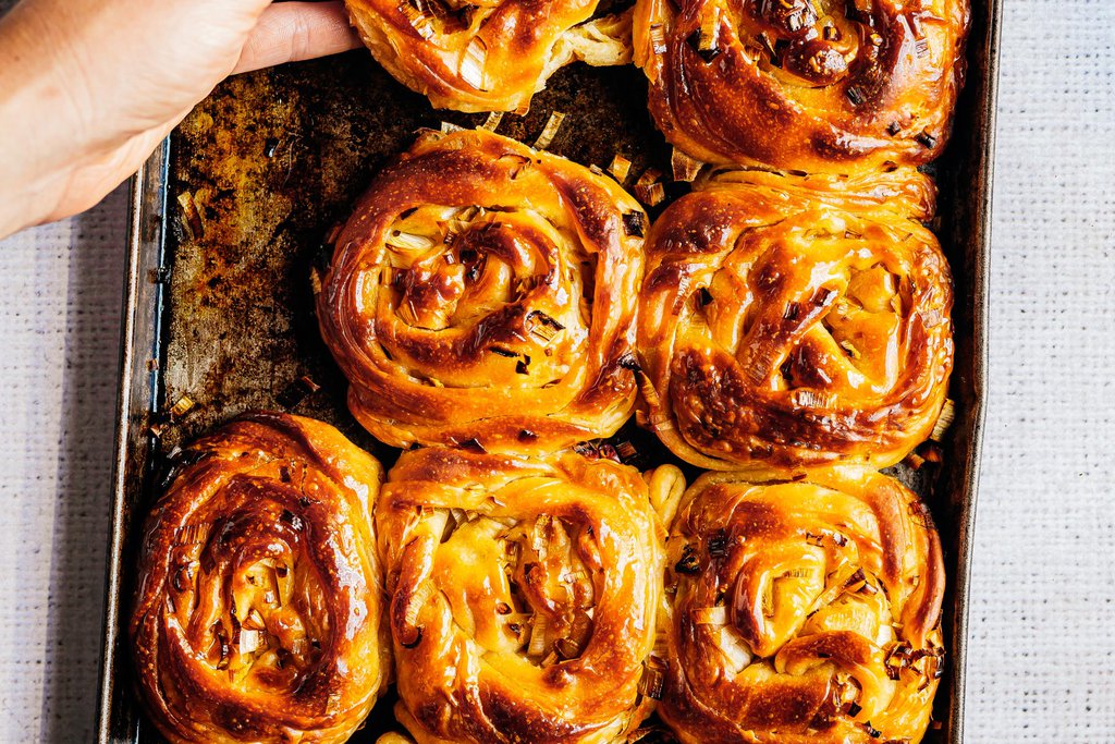 Spring onion pancake pull-apart rounds recipe