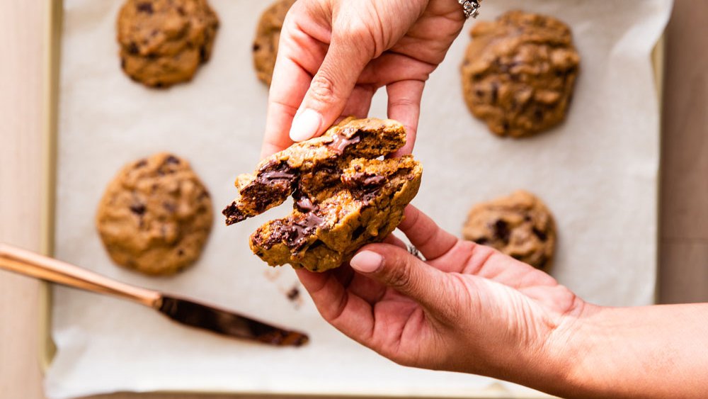 Hind Al Mulla's miso, dark chocolate and date cookies recipe - Spinneys UAE
